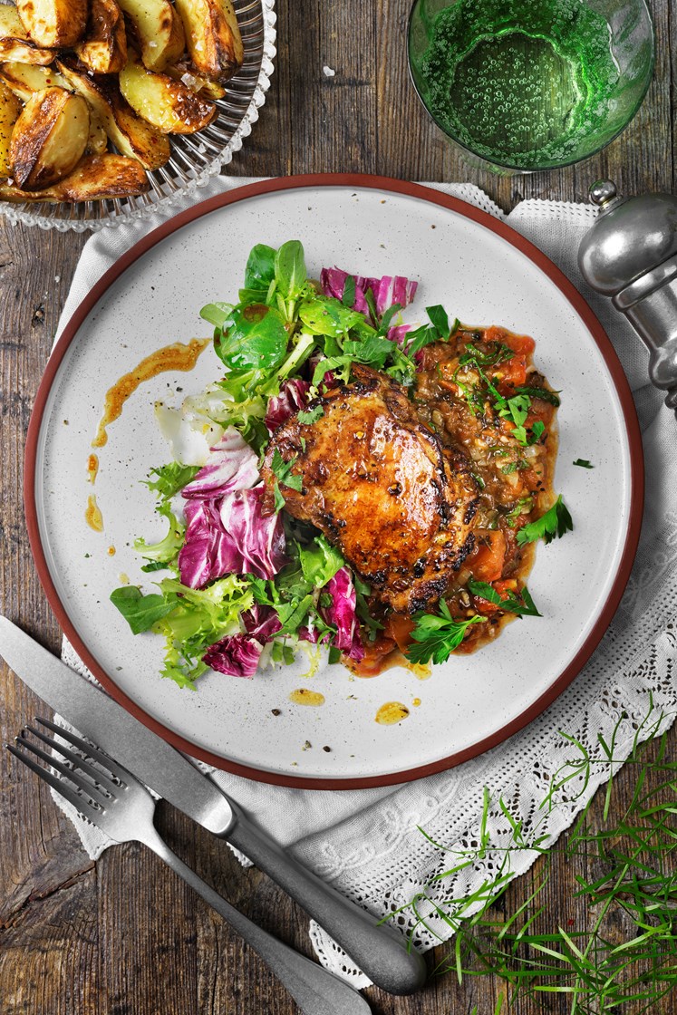 Italiensk örtkyckling med tomatconcassé och klyftpotatis - Linas Matkasse