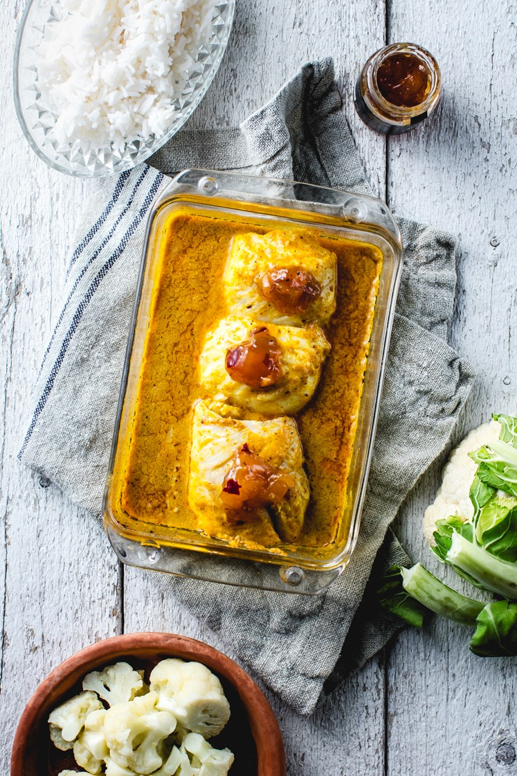 Kormatorsk med basmatiris, blomkål, sukkererter og mangochutney ...